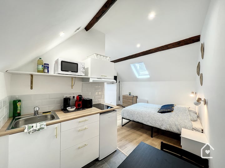 Studio Turquoise - Wifi - Stationnement Gratuit - Châtellerault