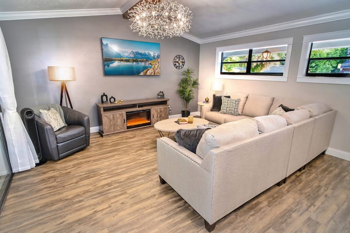 Rare & Spacious Oasis W/pool - Gainesville, FL