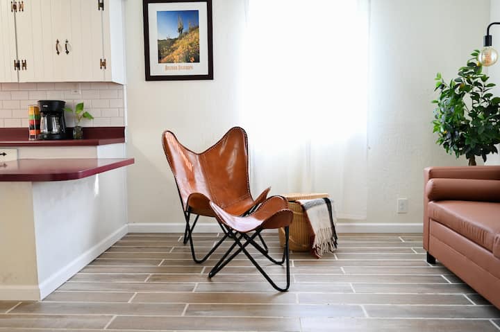 Farmhouse Escape W/mountain Views - Avondale, AZ