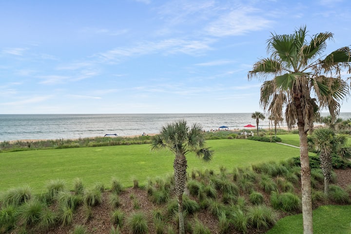 Beautifully Remodeled Oceanfront Condo - Palm Coast