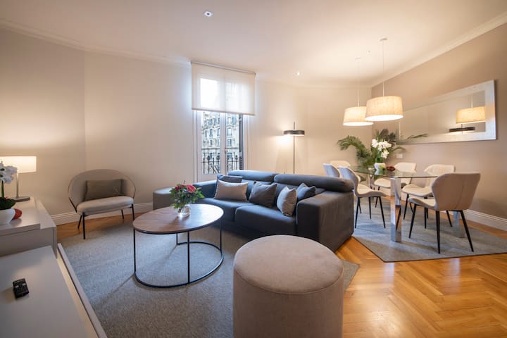 Superior Three Bedroom Apartment Passeig De Gracia - 