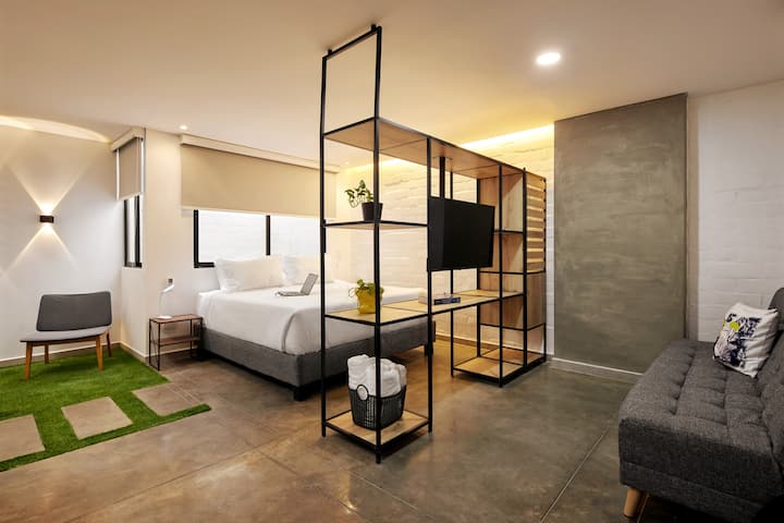 Luxury Spacious Suite With Large Living Room - Cali