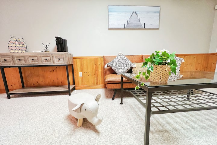 Weekly Promo: Entire Bsmt Apartment In Mississauga - 미시소거