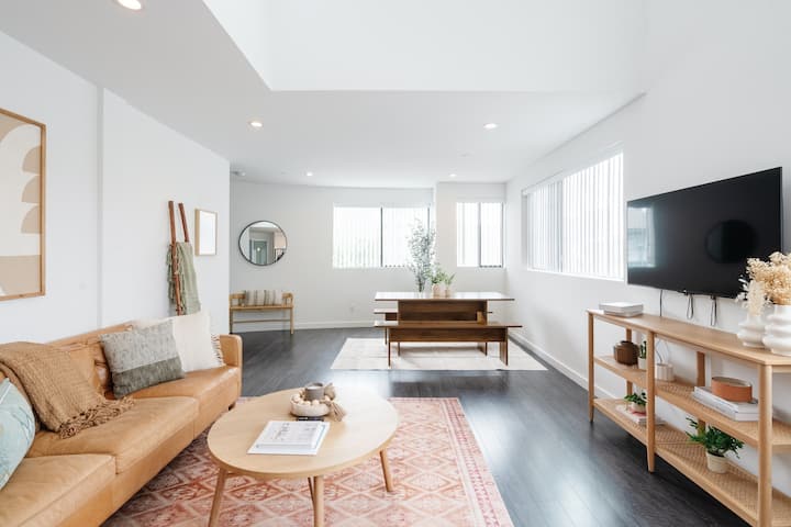 Luxe Little Italy 2br Penthouse W/ Rooftop Balcony - Grantville - San Diego