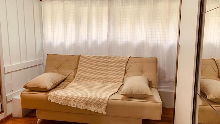 Cozy Cottage Near The Center - Blumenau