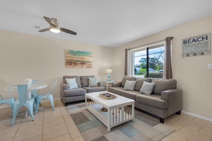 Cozy Beachwalk Condo - Miramar Beach, FL