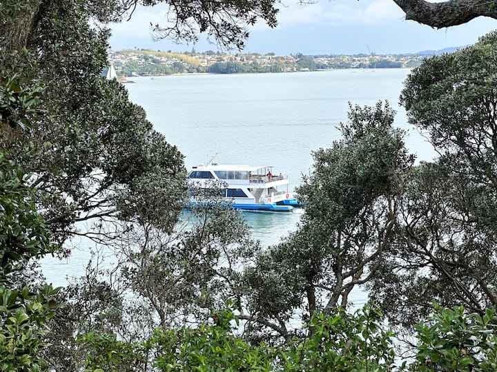 Modern 5 Star Beside The Ferry - Birkenhead Point - Auckland