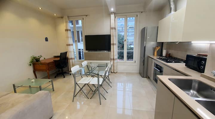 Elegant, Fully Renovated Apartment By The Beach - Juan-les-Pins
