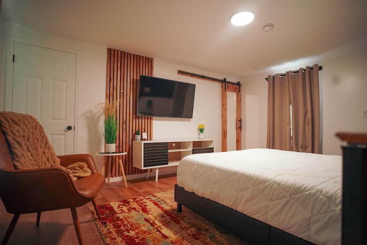 Lakeview Studio Lodge ~ Room 5 - Fredonia