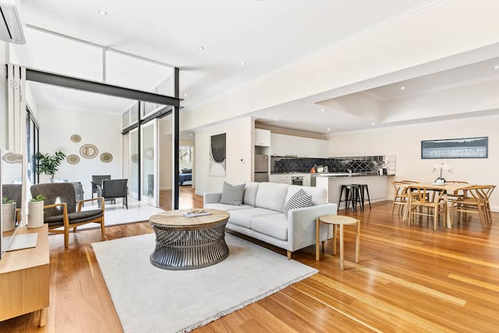 Stylish Warehouse Oasis In Vibrant Darlinghurst - Randwick