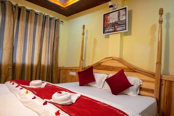 Super Executive Cozy Suite Room With Fireplace - Mirik