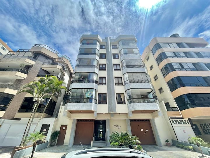 No Centro E A Beira Do Mar, Melhor Localização. - Capão da Canoa