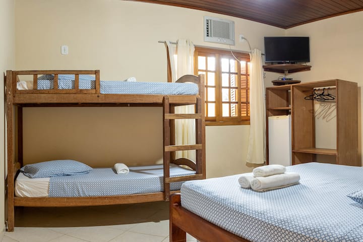 Suíte 5 Pessoas Sem Sacada - Trindade