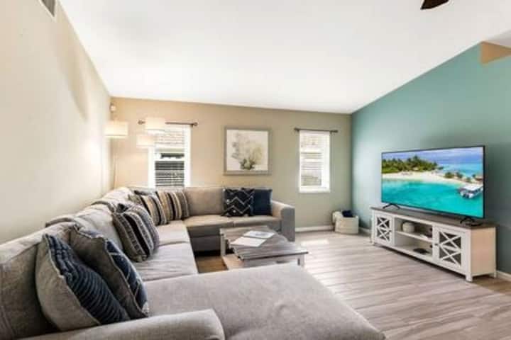 Sunny Escape With Private Heated Pool - Cape Coral, FL