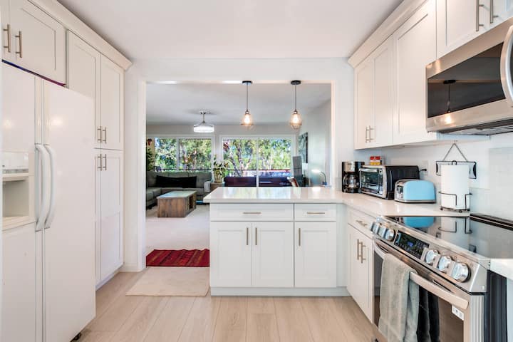 D~king+full~level Entry~monthly~hoa~close To Fwys - Laguna Beach, CA
