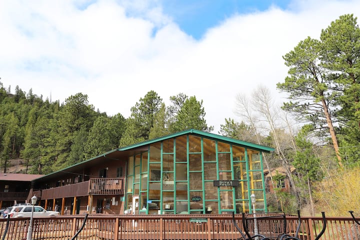 Riverfront Pool Motel, Views - Nrll101-107 - Estes Park, CO