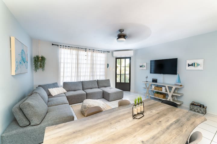 Tropical Tranquility - Corcega - Rincón