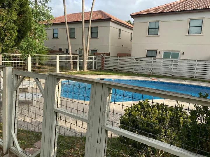 3 Bedroom Apartment Inside Vicc - Brownsville, TX