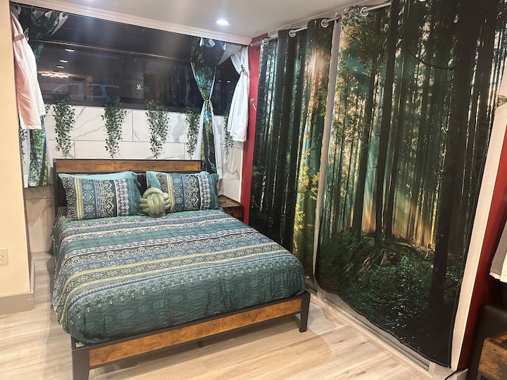 "Urban Eagle Private Suite In Philly " - Philadelphia