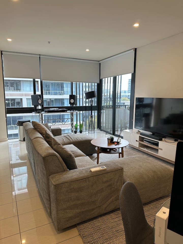 Modern 1 Bed Apartment - Zetland - Surry Hills
