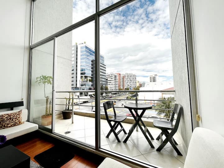 Departamento De Lujo La Carolina - Quito