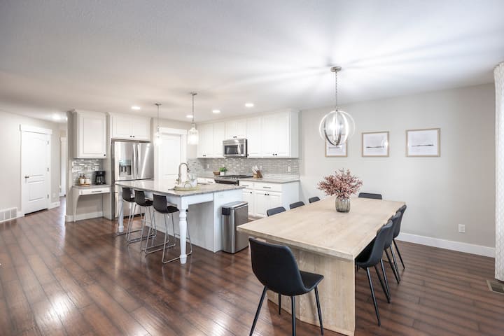 April Special Stay 5 Nights, Get 1 Free, Spa/games - Heber City, UT