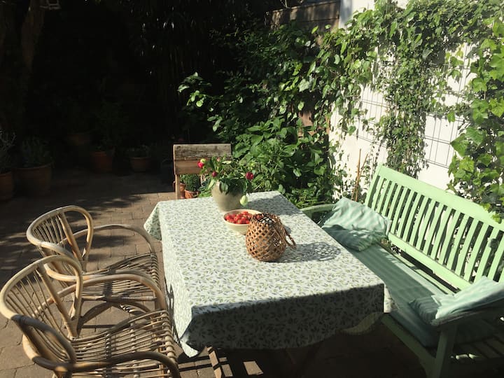 Knusse Benedenwoning, Stadionbuurt - Amsterdam