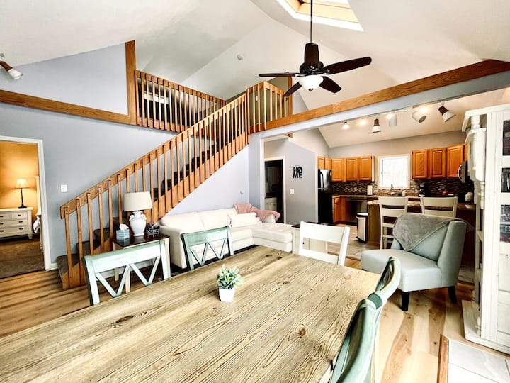 Downtown Oasis 10 Mins To Boyne Mountain! - Boyne City, MI