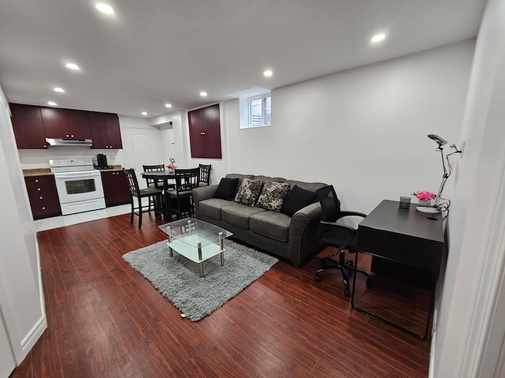 Lovely 2 Bedroom Retreat - Mississauga