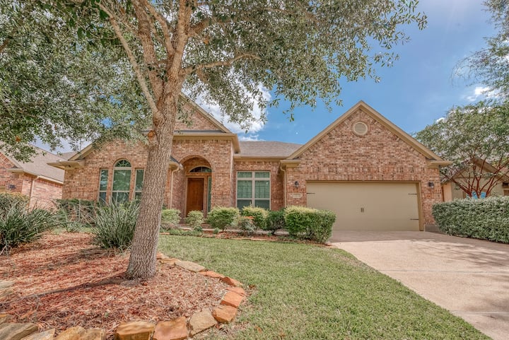 Relax And Enjoy In Creekside, The Woodlands - The Woodlands