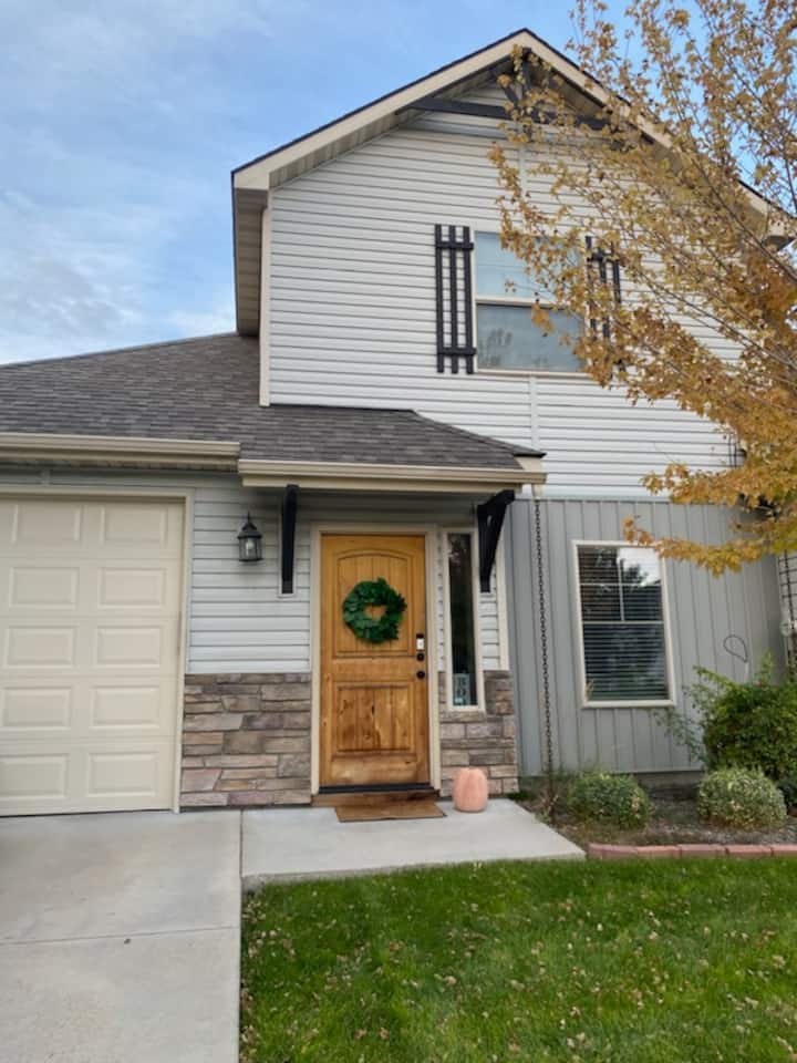 Simple & Serene Private Bed&bath - Boise, ID