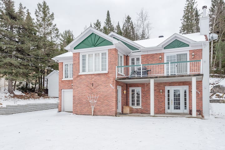 Beautiful Val Morin Chalet - Laurentides