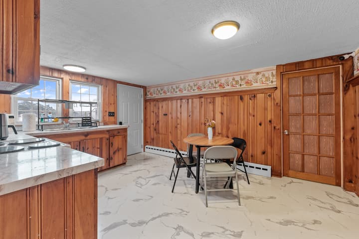 Cozy And Comfort 2 Bedroom Appartment In Worcester - Grafton, MA