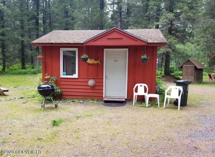 Salmon Shack- Cabin 1-quaint Cottage In The Woods - Kenai Fjords National Park