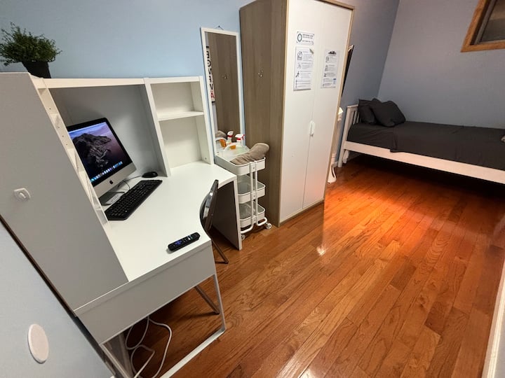 Summer Coliving Rm 4 | Center City - Philadelphia, PA