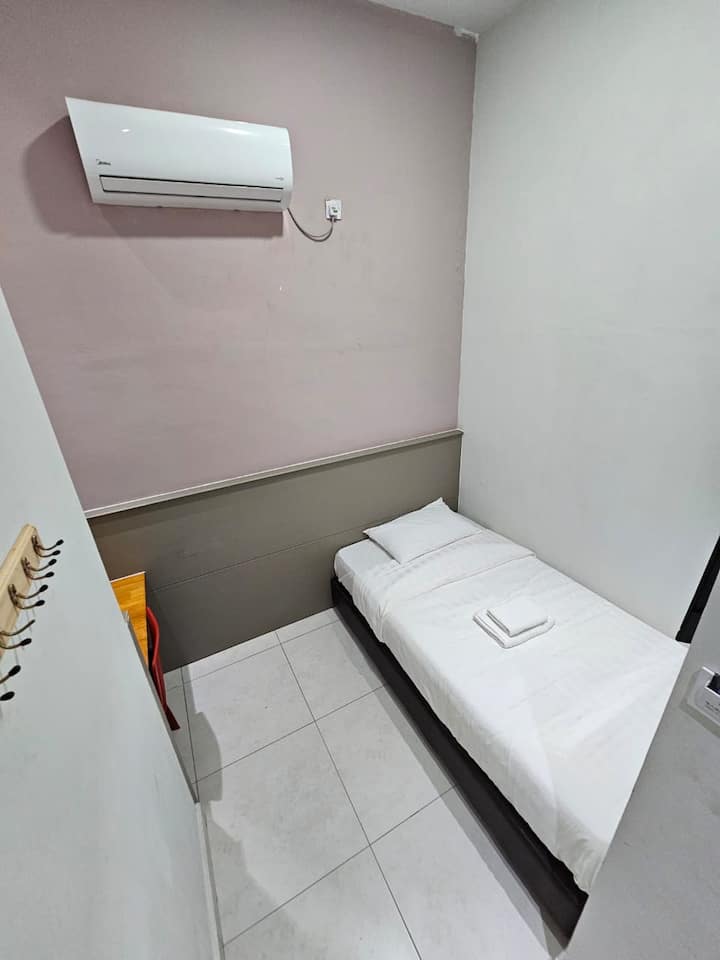 Standard Single Bed Room - Miri