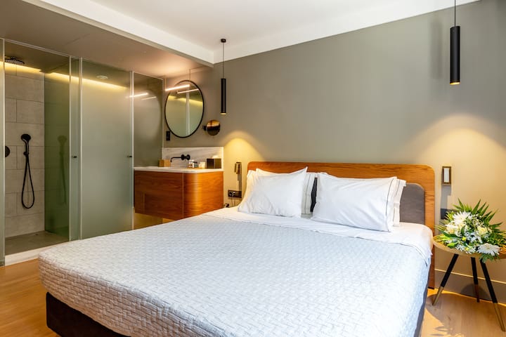 Double Room: Central Base, Near Acropolis - Athens