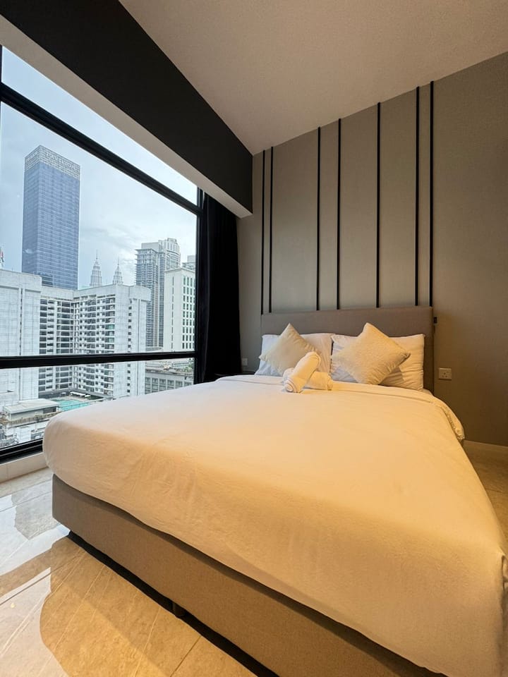 Lucky Axon Bukit Bintang 1 To 6 Pax - Klcc Trx - Kuala Lumpur