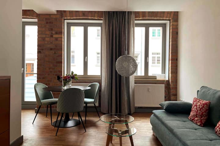 Individuell Wohnen Mit Balkon & Highspeed Wlan - Leipzig