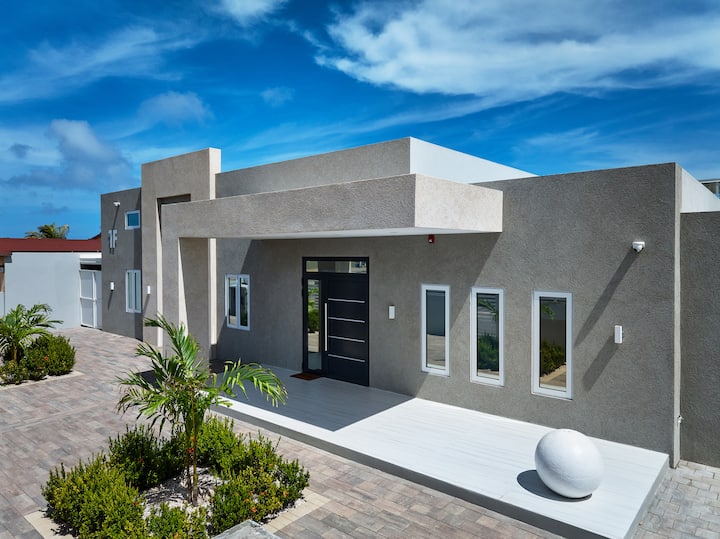 Modern Villa Located By Ritz/marriot - Aruba