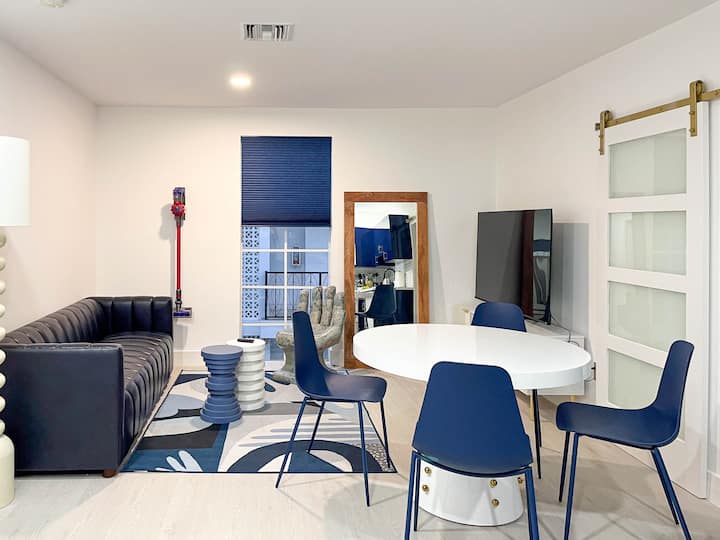 (Marley 211) Sofi: Walk To Beach, 3 Beds, Pool - Miami Beach, FL