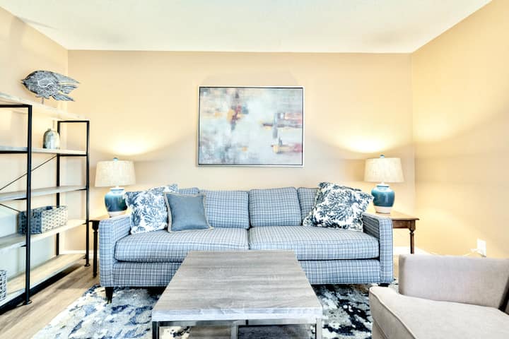 Perfect Retreat Minutes To Marina State Beach! - Monterrey, CA