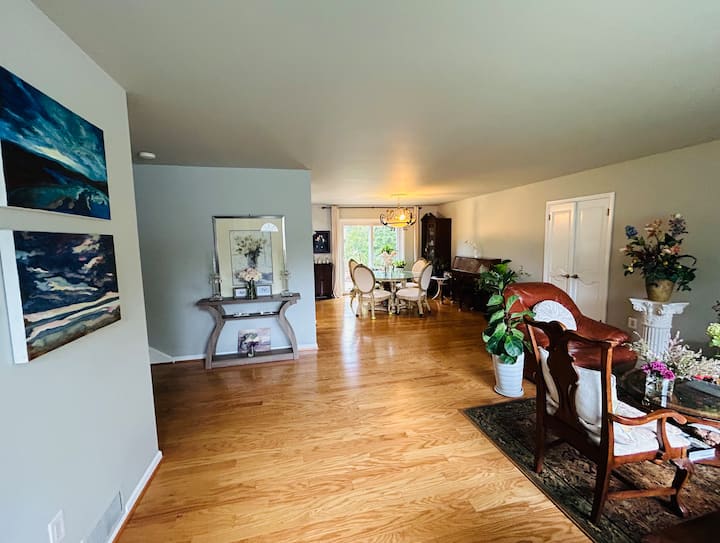 Quiet, Spacious & Lovely Refuge - Fairfax, VA