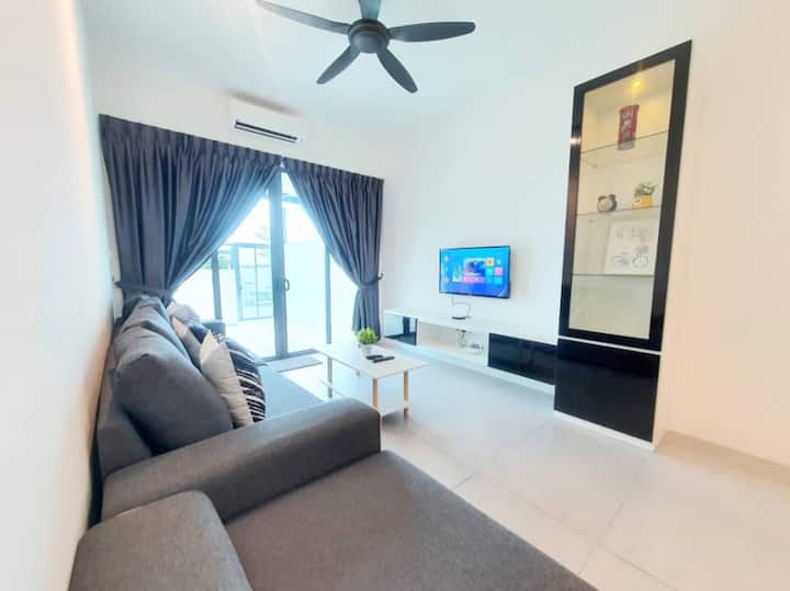 Cozy 3roomsuite(beside Swimming Pool)8pax@meritus - Perai