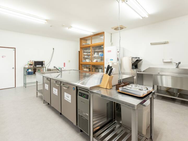 【1棟貸切】【35名まで宿泊可能】【企業研修・合宿】ヨーロッパの山小屋風の宿「ヒュッテ ジル白樺湖」 - Chino