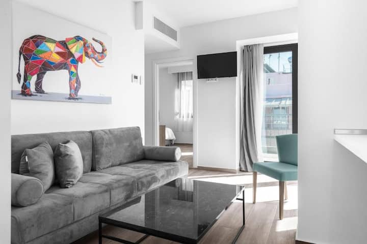 Penthouse Level 8 #1, Nilie Hospitality Mgmt - Thessaloniki