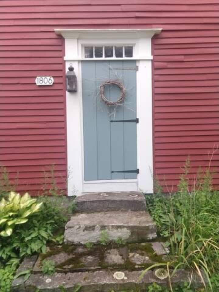 Farmhouse By The Ashuelot River - Keene, NH