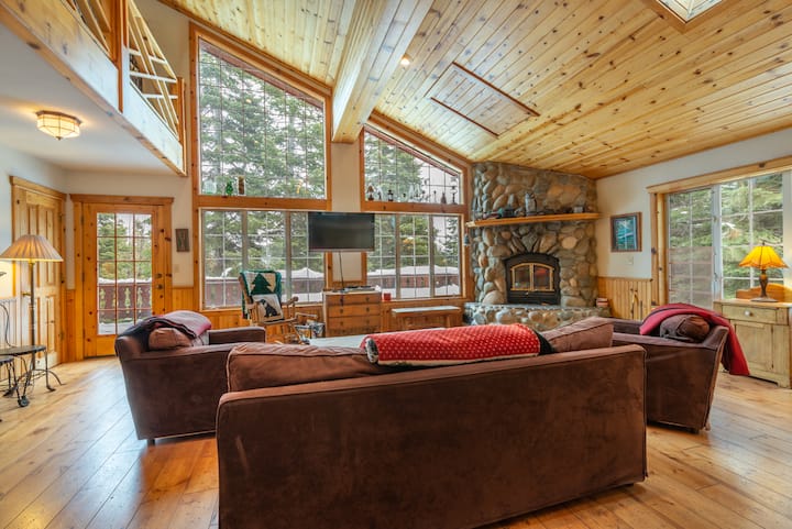 Tahoe Donner W/ Private Hot Tub - Truckee, CA