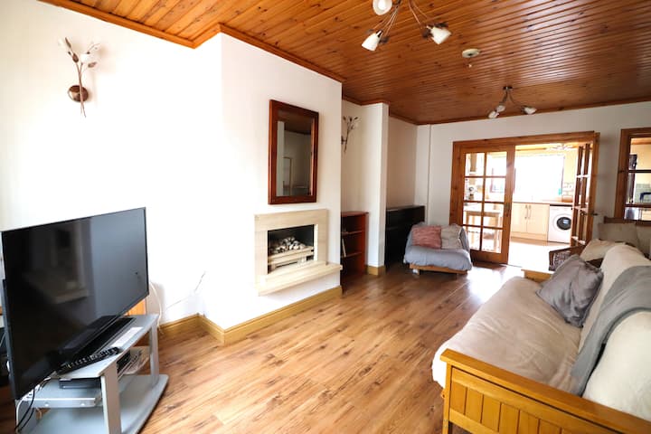 3 Bed Terrace Near Royal Victoria Hospital - Belfast