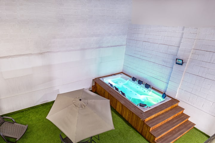 Luxury House • Jacuzzi • Near Stadium & Laureles - Medellín